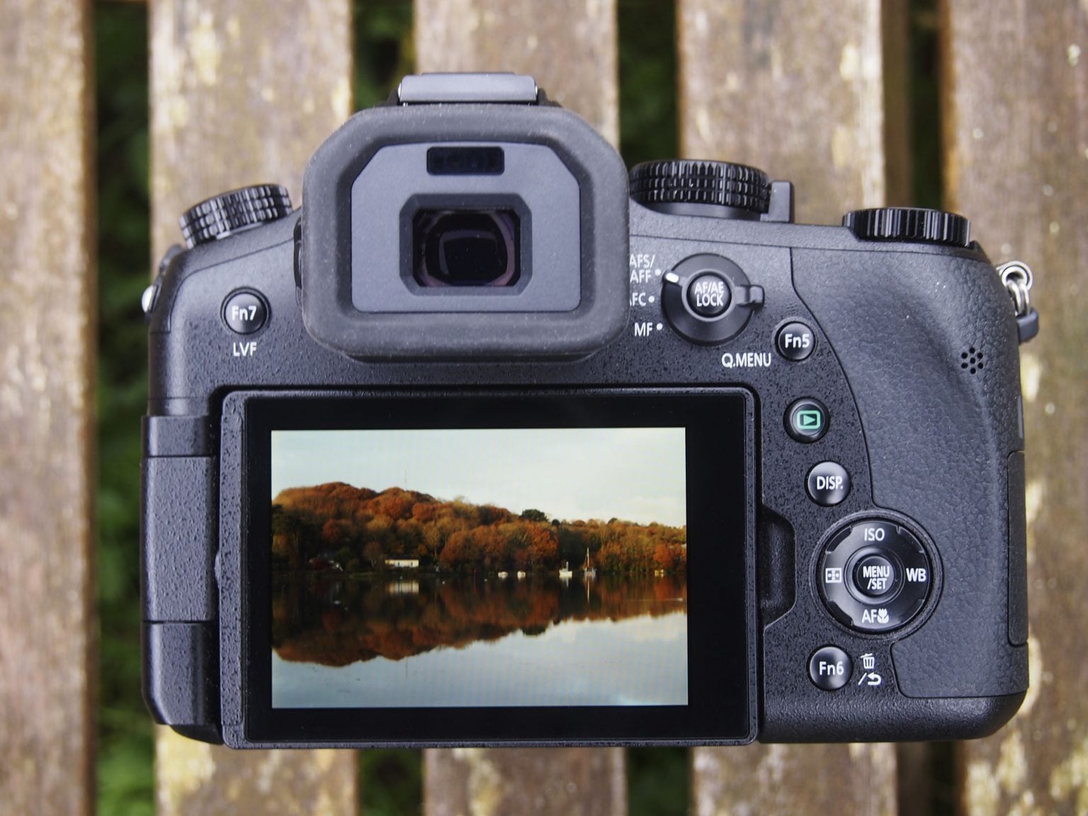 Panasonic Lumix FZ2000 / FZ2500 review | Cameralabs