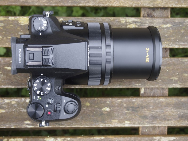 Panasonic Lumix FZ2000 / FZ2500 review | Cameralabs