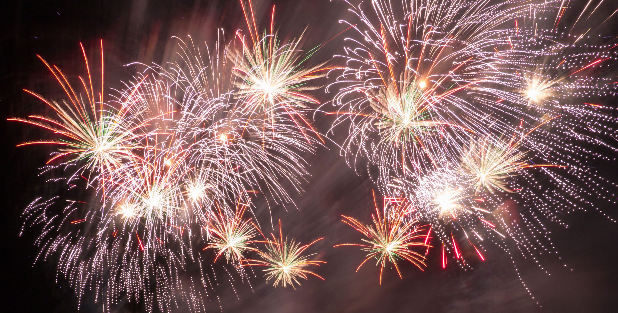 How to photograph fireworks | Cameralabs