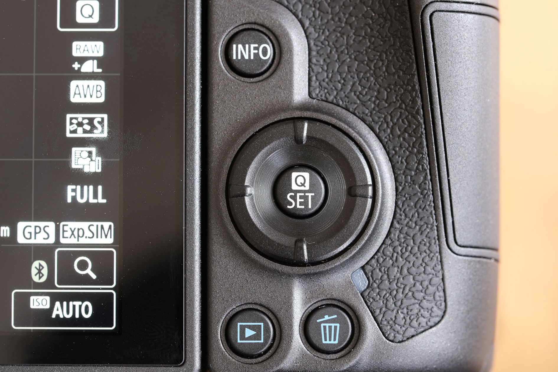 Canon EOS R review | Cameralabs