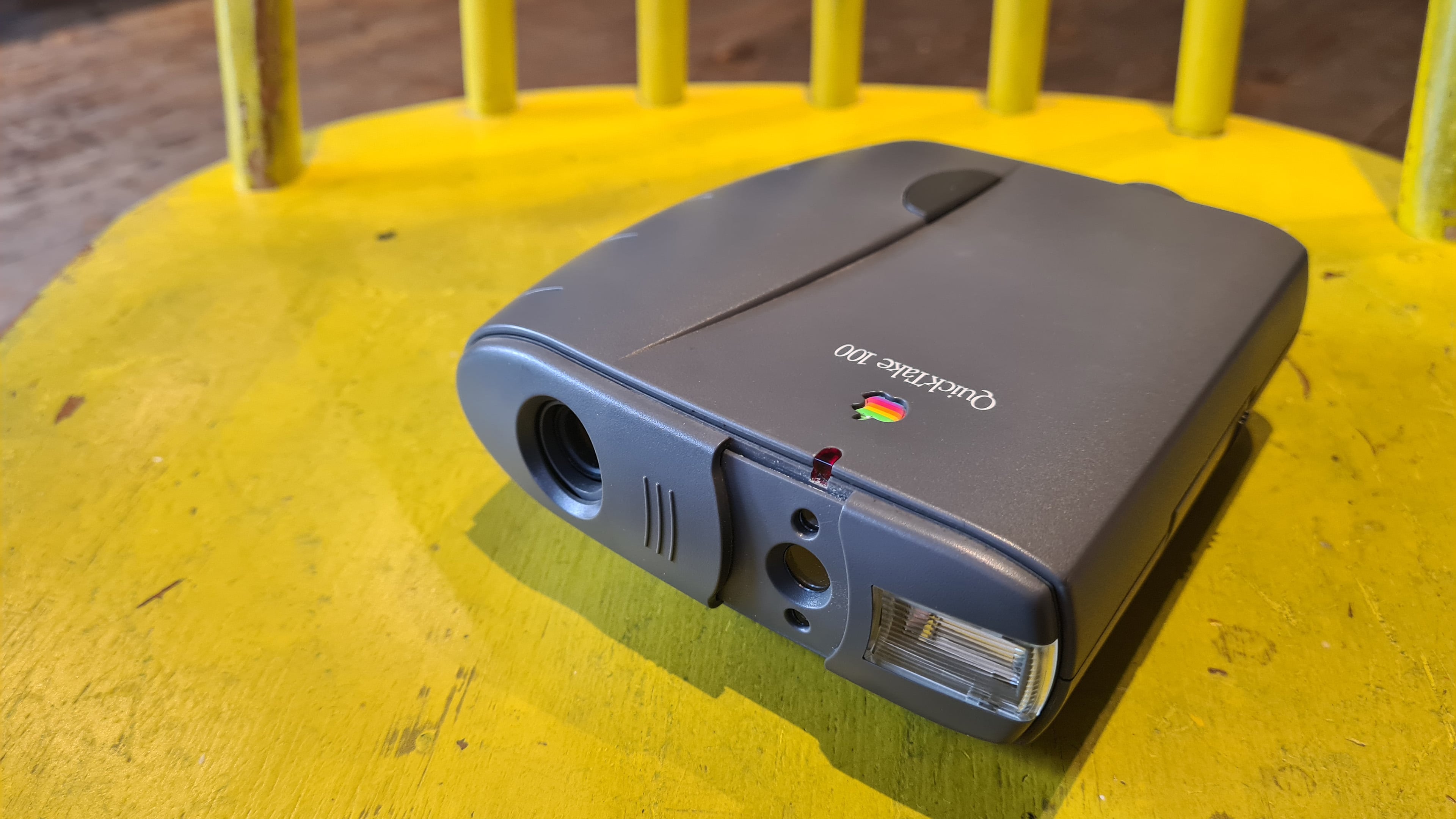 Apple QuickTake 100 retro review | Cameralabs